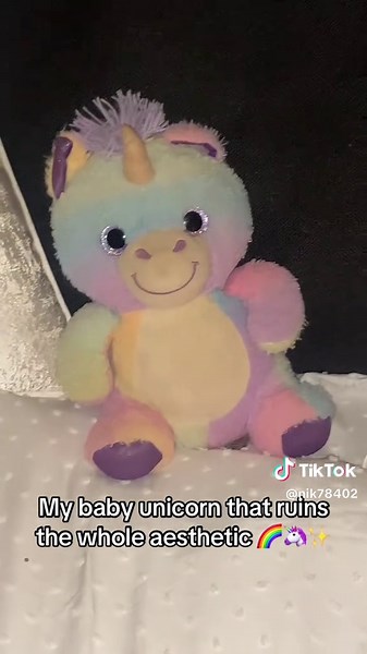 Clean Girl Room Tour: Aesthetic Inspiration