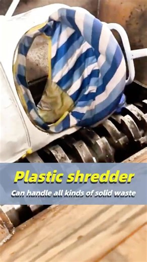Twin Shaft Shredder Destroys Plastic Car #machine #shredder