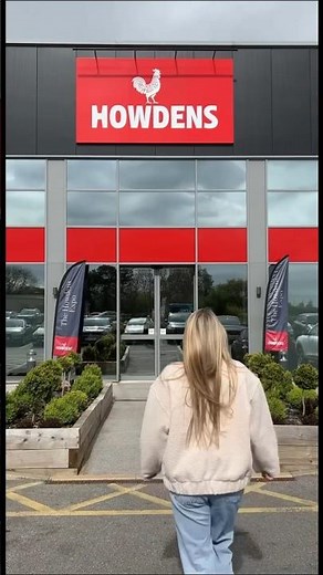 Take a tour with @klk.interiors around The Howdens Expo in Howden. #Howdens #KitchenDesign #Showroom