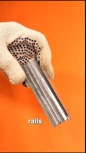 Rail offcut in fixing collar | Sustainable recycling