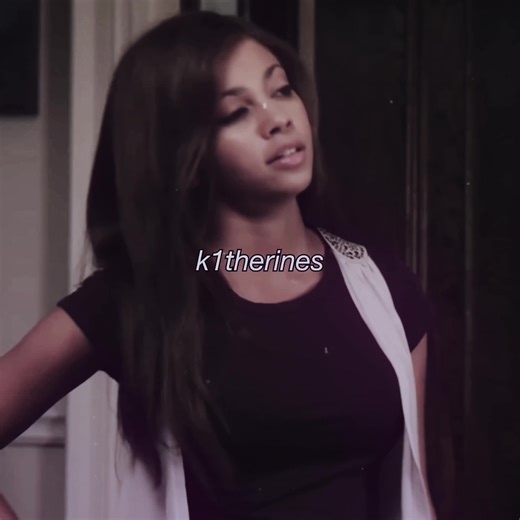 i was so mad when they cancelled this show… we deserved s3!! • ac : @katie cc : me scps : @catharsis 🫶🏻 #k1therines #disneyedit #sarahfox #mybabysittersavampire #fyp • sarah fox edit my babysitter’s a vampire edit vanessa morgan edit disney edit