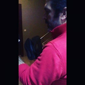 1.3M views · 996 reactions | Yine sonsuz sevgiyle karşıladım... #arkinnaber 李曆 #evdekalın “Beni elleme” de dedim. Dedim de dedim 臘‍♀️ #birazdagülümseyelim #zatenendişetavan #anksiyetefena #oyüzdengülümseyelim | Şebnem Seçkiner | Facebook