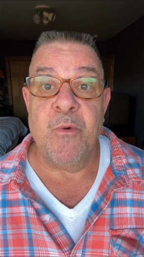 Sometimes the best tips and tricks aren’t about doing more — they’re about doing things a little smarter, a little easier, and with way less frustration. This is the kind of everyday know-how that makes you stop mid-task and think, “Why didn’t I know this sooner?” No overcomplicated nonsense, no gimmicks — just practical, real-life ideas that actually make your day run smoother. Save it, share it, and keep it in your back pocket for when life tries to be unnecessarily difficult. #tipsandtricks #