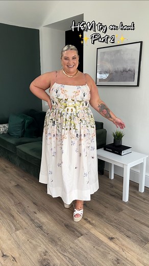 48K views · 1.2K reactions | Here is Part 2 of my @hm try on haul ✨ I LOVE the strappy dresses sooo much, I want them in every colour and print because they’re one of the very few things I’ve ever found that I feel comfortable wearing without a bra  For reference I’m 5’5 in height, a size 24 top, 26 bottom and 24/26 in dresses 懶 I will link to everything in stories and save to March highlights  | Jess on the Plus-Size | Facebook