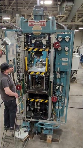 60 TON HYDRAMET MODEL HCW 60 XL POWDER COMPACTING PRESS, STOCK # PP1331