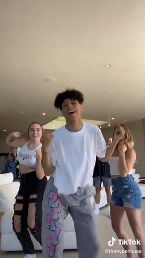 @larrayeeee messed up @k0uvr @keliannestankus @lilhuddy