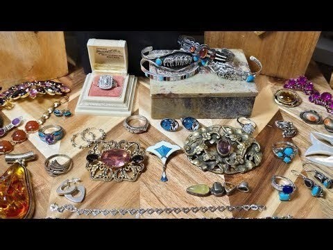 SohoCalifornia Vintage Jewelry Sale is live!!! Friday 1/30 @4pm pst
