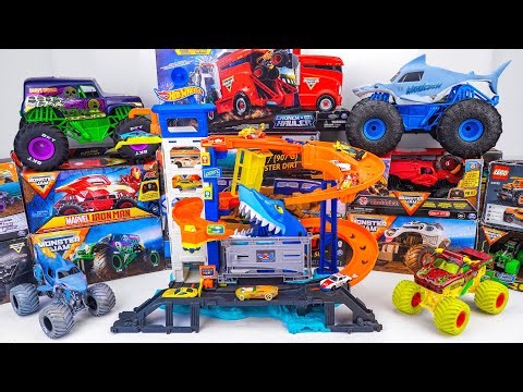 Unboxing and Review of Monster Jam | Hot Wheels City Attacking Shark Escape Playset