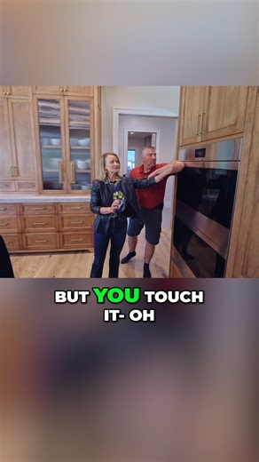 This range uses a touch-activated oven door instead of a traditional handle. A light press opens the door, which helps reduce fingerprints and keeps the front looking cleaner. It is also practical during cooking when your hands are full. You can open the oven with an elbow or shoulder instead of setting items down to grab a handle, which makes everyday use easier and more intuitive. #BBBuilders #custombuilder #IdahoFallsBuilder #Victor #Driggs #Jackson #SwanValley #customhome #kitchendesign #kit