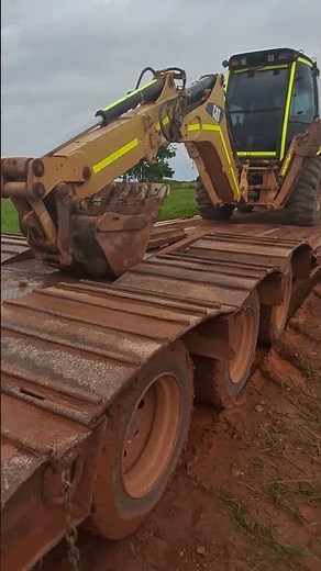 trabajando con maquinaria pesada