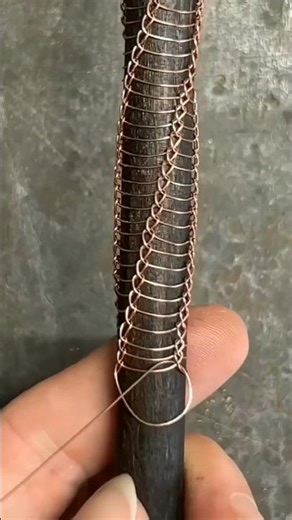 ⁣The mesmerizing process of making the viking knit chain 😍⛓️✨⠀⠀ #handmadejewelr #jewelrydesign #diy