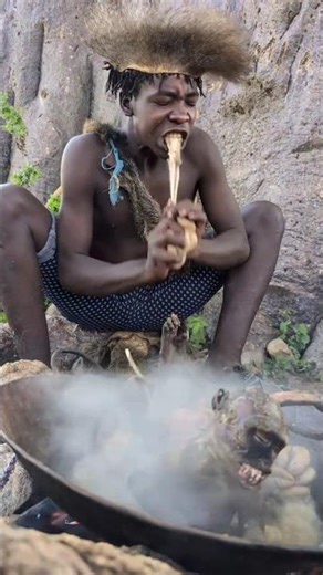 How African Tribes Cook & Eat in the Bush! 🌍🔥