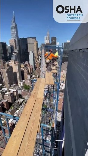 Scaffold Safety at Heights |Safety Harness vs. No Harness |OSHA Fall #scaffold #constructionsafety