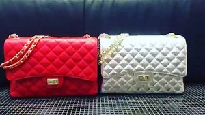 CATCH THEM ALL!🛍❤️ — 👜👜👜 Borse in Pelle Matelassé Manici con Catena Zip e tasche interne 🇮🇹Made in Italy Disponibili in vari colori misura big, medium, small 📍Via Torrearsa, 11 - Palermo | Tacco 12