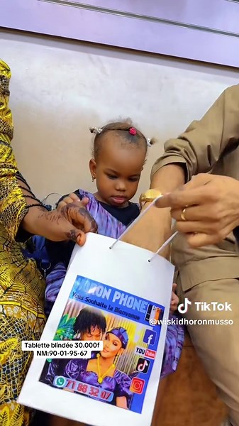 Tablette Blindée à 30.000f - Modèle NM:90-01-95-67