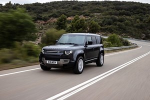 Land Rover Defender: PROVA SU STRADA del nuovo diesel 6 cilindri mild-hybrid D300, si arrampica alla grande