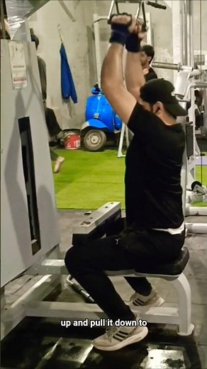 The Secret to a Stronger Back (Reverse Close Grip Row)