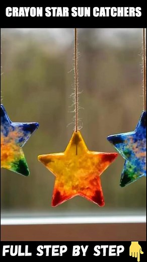 5.1K views · 16 reactions | Crayon Star Sun Catchers Materials: Old crayons (peeled) Wax paper Parchment paper Full STEP BY STEP in First (C.o.ʍ.m.е.ո.τ)  Enjoy ❤️ | Charming Recipes | Facebook