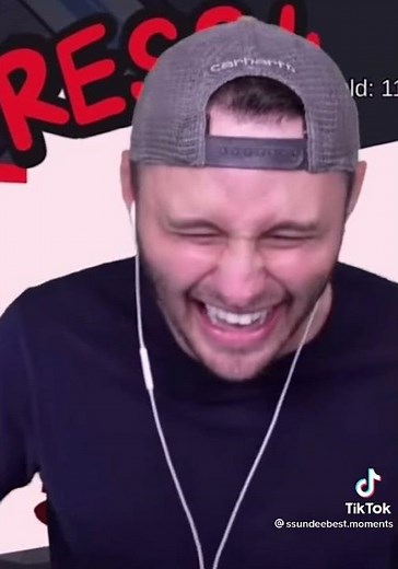 Ssundee Use Auto Clicker😂 (NOT MINE!)