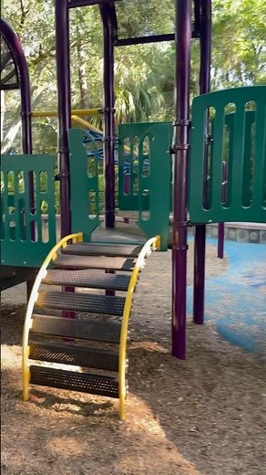 Disney Playground Tour - POP Century Playground 🛝