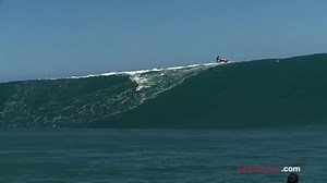 Incredible... or terrifying? #Monster #Teahupoo #Surfing #Slam Watch more madness in the incredible full video: http://mpora.co/MonsterTeahupooSlams Shot by TimPruvost.com | Active Traveller Magazine