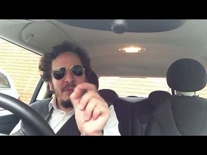 Leonarda Ridiculise Hollande