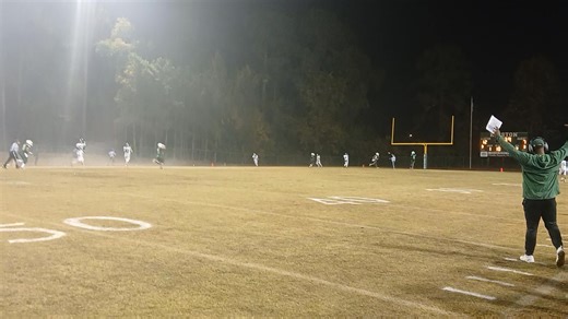 Tyler Jones 42 yardTD throw to a wide open NC State bound Tyreek Copper . His 2nd of the game and 23rd of the season. Kinston High School 19 North Moore 7 | Michael Dwayne Humphrey