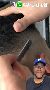732K views · 9.7K reactions | Así eliminabamos la linea de la cuchilla antes, con la misma cuchilla #barberia #barberiaprofesional #barberos #barberosprincipiantes #barberosdelmundo #barbershop #barbergang #barberíaclasica #barberworld #barberlife #barberfail #barberviral #barber | Soy Fabian | Facebook