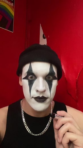 Embracing Freak Privilege: Dressing Unconventionally at Work