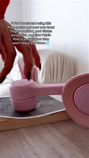 This thigh master is perfect for working on those inner thigh muscles to tone them up 😜#thighmaster #innerthighexercise #homeworkout #tiktokshopjumpstartsale #tiktokmademebuyit