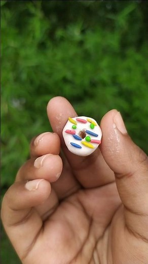 How to make mini resturant style doughnut 🍩by clay.#diy #viralvideo #trending #handmadeclay #clayart
