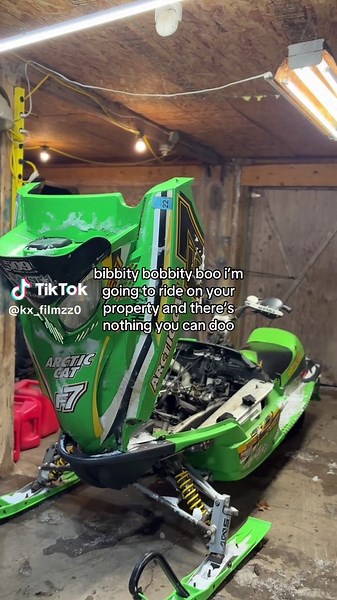 𝓽𝓱𝓪𝓽𝓰𝓻𝓮𝓮𝓷𝓯𝟕🌾 (@kx_filmzz0)’s video of scooby doo mystery mansion ride