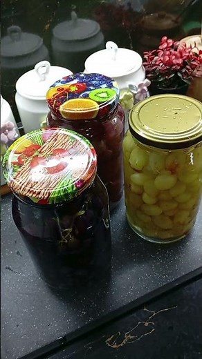 "Homemade Grape Compote – A Sweet Tradition in Every Jar!"