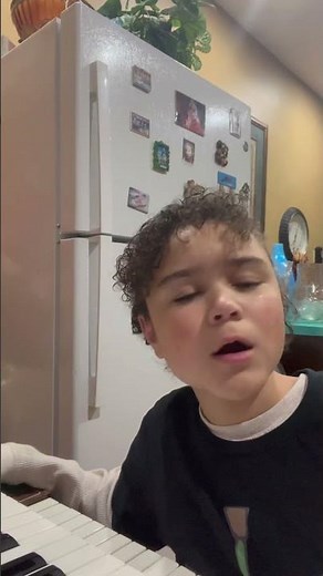 I did a ceiling fan prank ￼#funny #ceilingfan #fans_raja_casablanca #hamptonbay #shorts @MMMFamily