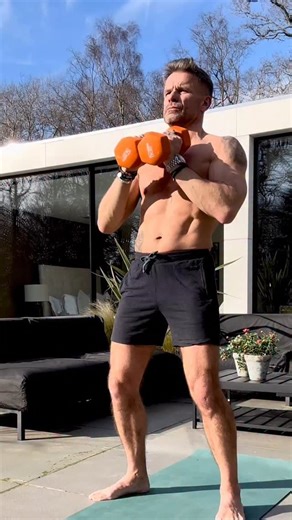 This 3 Move Tri-Set is ideal for home or gym. All you need is 2 dumbbells and 10 minutes. Perform each exercise one straight after the other, remembering to do both legs on the split squats and only resting when all the moves are completed. 4 sets of 16-20 reps will get your heart pounding and muscles working. 💪 #fullbodyworkout #dumbbellworkout #homeworkout #gymworkout #trisets #musclebuilding #fatburn #fitness #midlifefitness #fitinmidlife #fitover50 #fitat50 #fitover40 #midlife #middleage #f