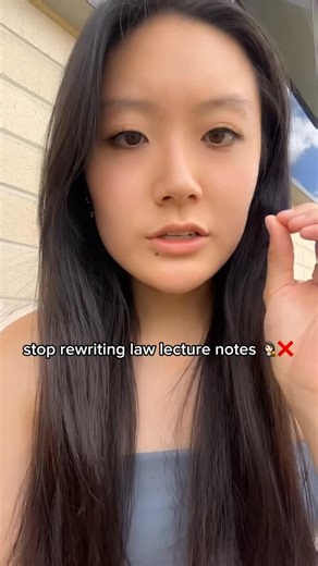 faith | law student † on Instagram: "Surviving Law School 101 Pt 11 - Ultimate Note-taking System - The Content Document👩🏻‍⚖️📝 1) Take direct notes from lectures, textbooks and lecturers. 2) Flag HD points as your lecturers and student tutors mention them. ⭐ 3) This is your foundation, the raw material, you’ll cook this later. For now, just collect ingredients. In my next two videos, I’ll show you the other documents in my Golden Trio Note-taking System. Follow along for more law school tips!