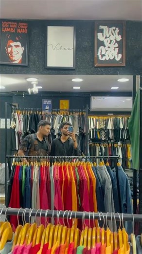 Window Shopping 🛍️..#windowshopping #shoppingvlog #shopping #friendsfunny #funnymoments
