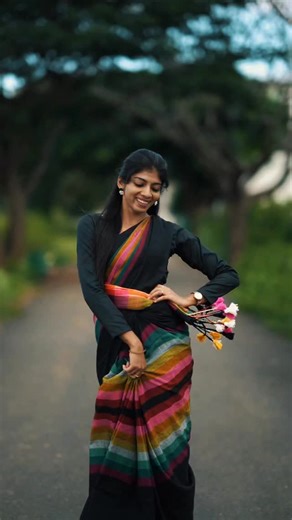 Kanimozhi.B on Instagram: "Trending💃🏼.. 🎥 @_shreedhar__ #kanimozhibabu #kaniiofficiall #kanireels #kaniexpression #kani #kanidance #karuthamacha"