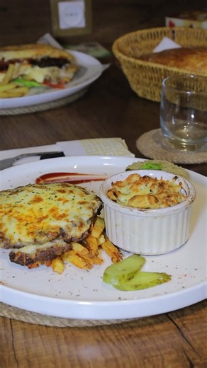 Moodz: Elevate Your Dining Experience