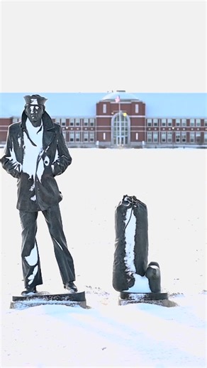 Snow on the ground. Fire in their steps. This is where discipline is forged! U.S. Navy | U.S. Fleet Forces Command | U.S. Pacific Fleet | Naval Education and Training Command | Naval Service Training Command | Commander, Navy Recruiting Command | MyNavy HR | U.S. Navy Recruit Training Command