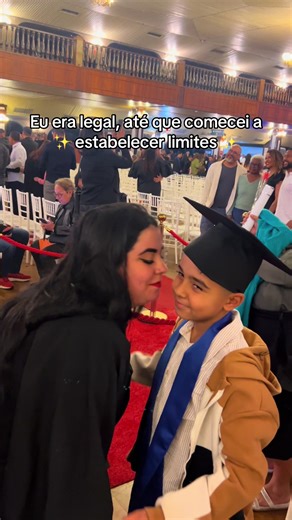 Eu sempre fui a legal, a que fazia tudo para todos, a que aceitava tudo. Até aprender a estabelecer meus limites, falar não, e fazer somente o que eu acredito ser o melhor para mim, aí as pessoas começaram a reclamar e acho que me tornei “chata” aos olhos delas. 🤷🏻‍♀️ E você está pronto para estabelecer o seus limites? Me chame no link da bio e vamos iniciar esse processo. #psicologia #terapia #fy