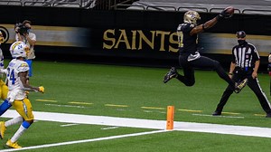 Jared Cook catches deep 41 yard TD pass from Drew Brees vs Chargers