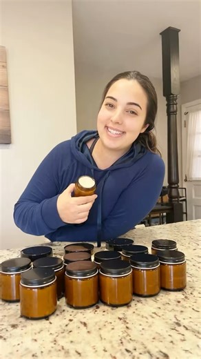 Making homemade BEEF TALLOW lotion today 🧴✨ This is a small batch recipe but if you want a BIG batch like me just do 1 part oil to 3 parts beef tallow! 👇 FULL written recipe all links are in my bio and when you join my FREE newsletter it will be sent right to you! Step-by-step: 1️⃣ Melt 1/2 cup beef tallow 2️⃣ Add 1 tbsp jojoba oil 3️⃣ 10 drops lavender 10 drops frankincense 4️⃣ Whip with a mixer 5–10 min 5️⃣ Cool & jar it! Benefits: • Deep hydration • Anti-aging skin elasticity • Soothes irri