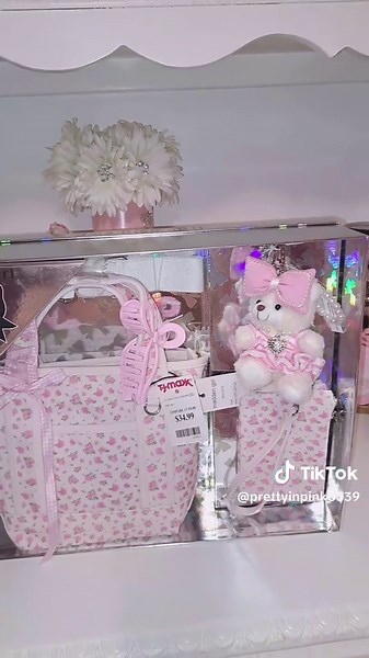 obsessed with this beautiful madden girl purse set 🧸🌸 from @TJ Maxx #maddengirlpurseset #tjmaxxfinds #coquetteaesthetic