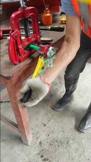 How to thread PVC pipes