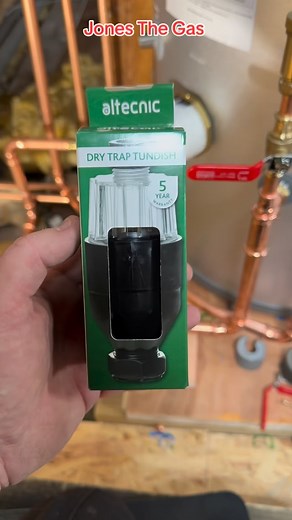 We tried & fitted an Altecnic Dry Trap tundish today. A brilliant little bit of kit that helps prevent smells and warm air escaping from discharge pipework — all while keeping things neat, compact, and compliant. Simple to fit, easy to maintain, and a great solution for unvented cylinder installations. 👍 @altecnicltd #Altecnic #DryTrap #Tundish #HeatingEngineer #JonesTheGas #PlumbingLife #UnventedCylinder #GasEngineer #ProfessionalInstall | Jones the Gas