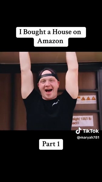 Amazon Houses: Unboxing & Building a Foldable Home