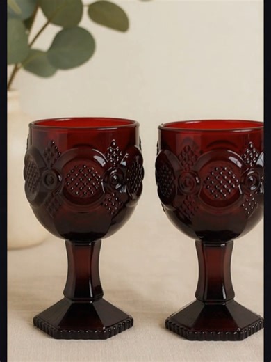 Explore Vintage Decor for Dates and Holidays