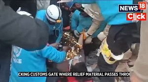 CNN-News18 team reaches Turkey-Syria border, tracking customs gate where relief material passes through. Siddhant Mishra with the details #Turkey #Syria #Earthquake #Border | News18