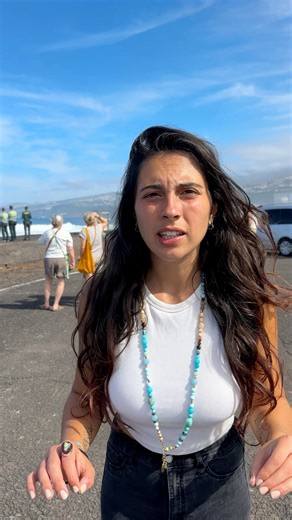 Altra tragedia a Tenerife😭 Oggi abbiamo assistito in diretta alla ricerca di una persona dispersa nell’oceano. Questo è successo a Puerto de la Cruz, Tenerife. È davvero triste, tanto triste🙏🏻 | StrayCats.Life